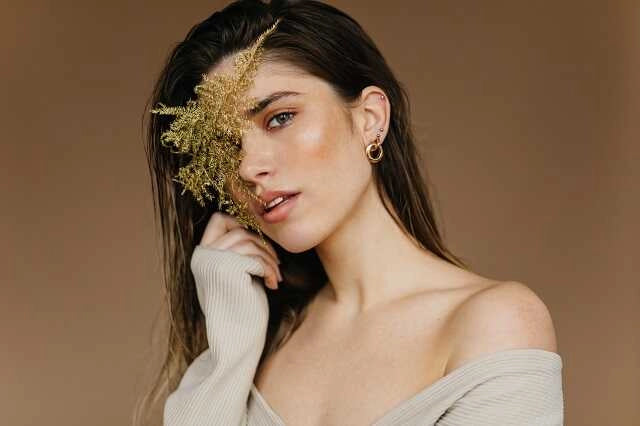 Makijaż okolicznościowy — jak go wykonać? | Swederm – swederm.pl